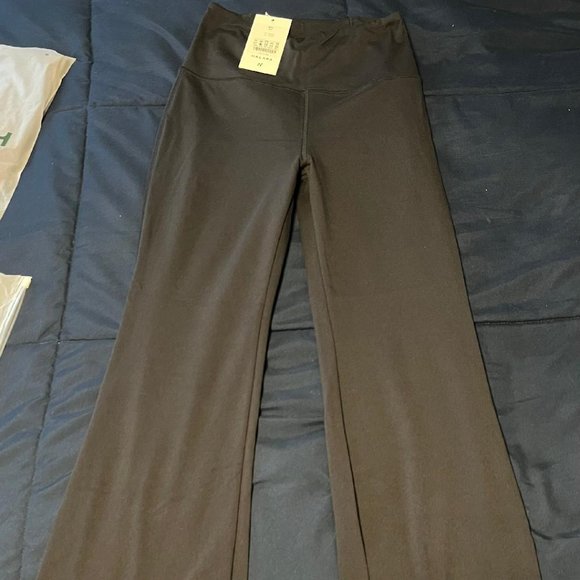 HALARA | Pants & Jumpsuits | Halara Flare Leggings Xs Petite | Poshmark